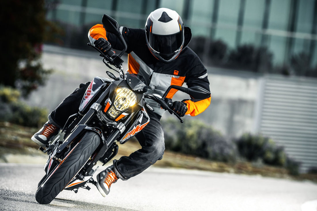 KTM 200 Duke ABS 2019 | Ficha Técnica, Imagens e Preço